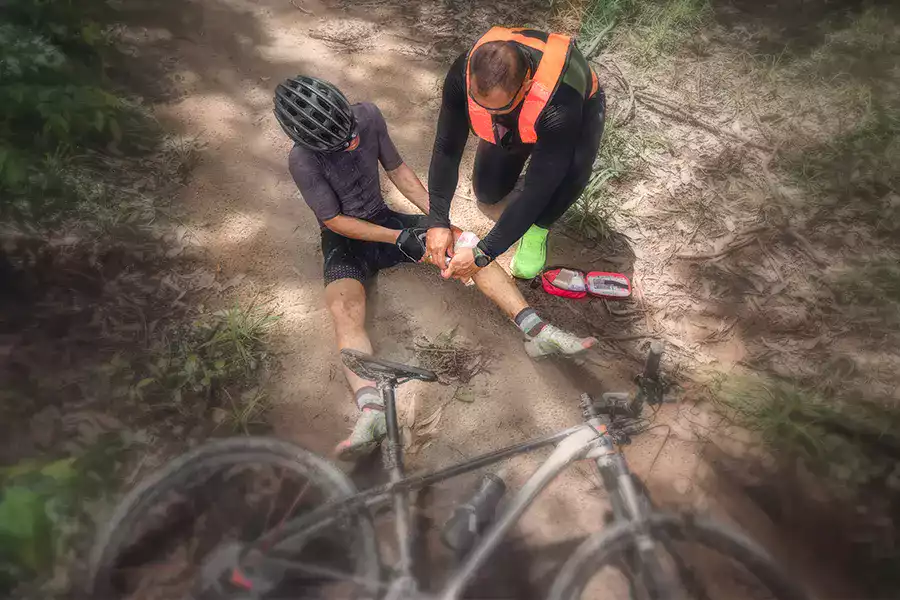 Conduite à tenir en cas de chute à VTT - UCP - Union Cycliste Plantourianne